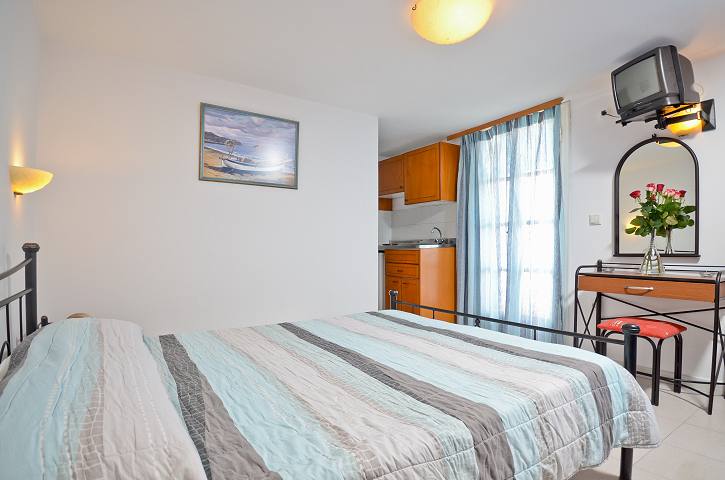 DIOGENIS STUDIO, Naksos-Grad Naksos - Amos Travel